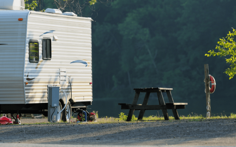 How To Remove Oxidation From RV Fiberglass - Camper Front